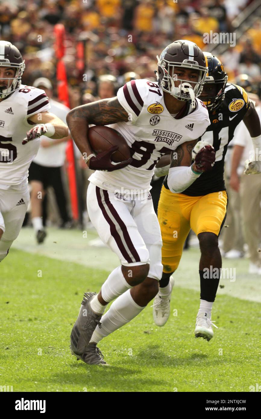 Mississippi State Bulldogs wide receiver Osirus Mitchell (87) gains ...