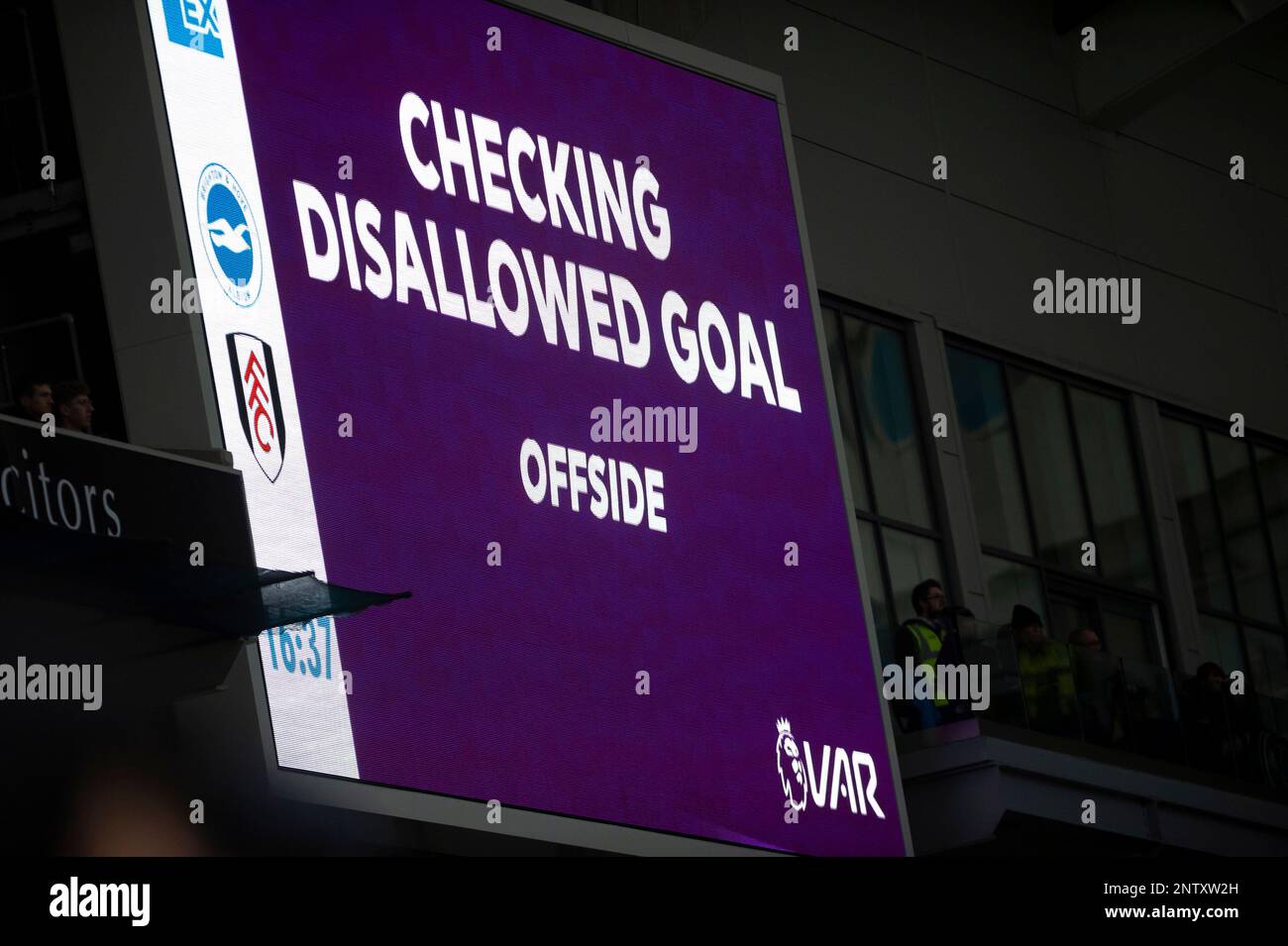 Football stadium screen uk hi-res stock photography and images - Alamy