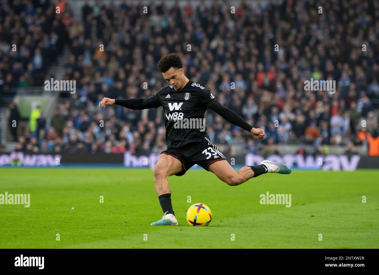Antonee robinson fulham 2023 hi-res stock photography and images - Alamy