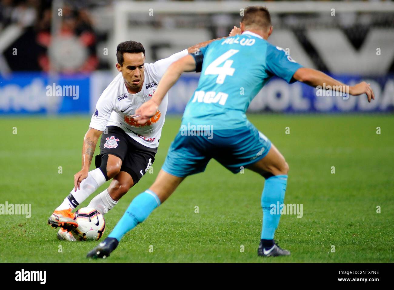 Corinthians X Racing-ARG - Corinthians' Jadson player contests bid with ...