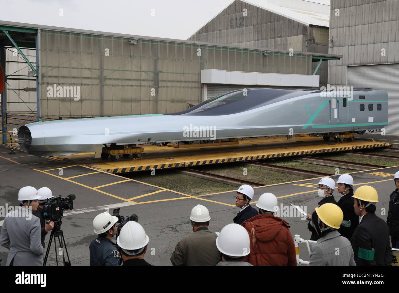 East Japan Railway Company unveils the E956 type Shinkansen experimental railcar train, nickname ...
