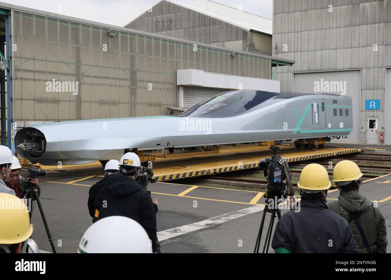 East Japan Railway Company unveils the E956 type Shinkansen experimental railcar train, nickname ...