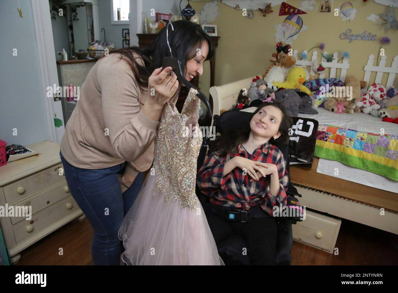 In this Jan. 24, 2019 photo, Mimi Burke, left, and her daughter Sophia ...