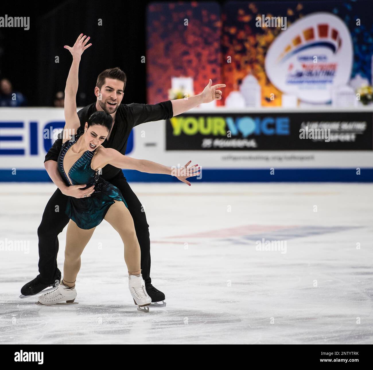 HAVEN DENNEY and BRANDON FRAZIER perform during the pairs free skate of ...