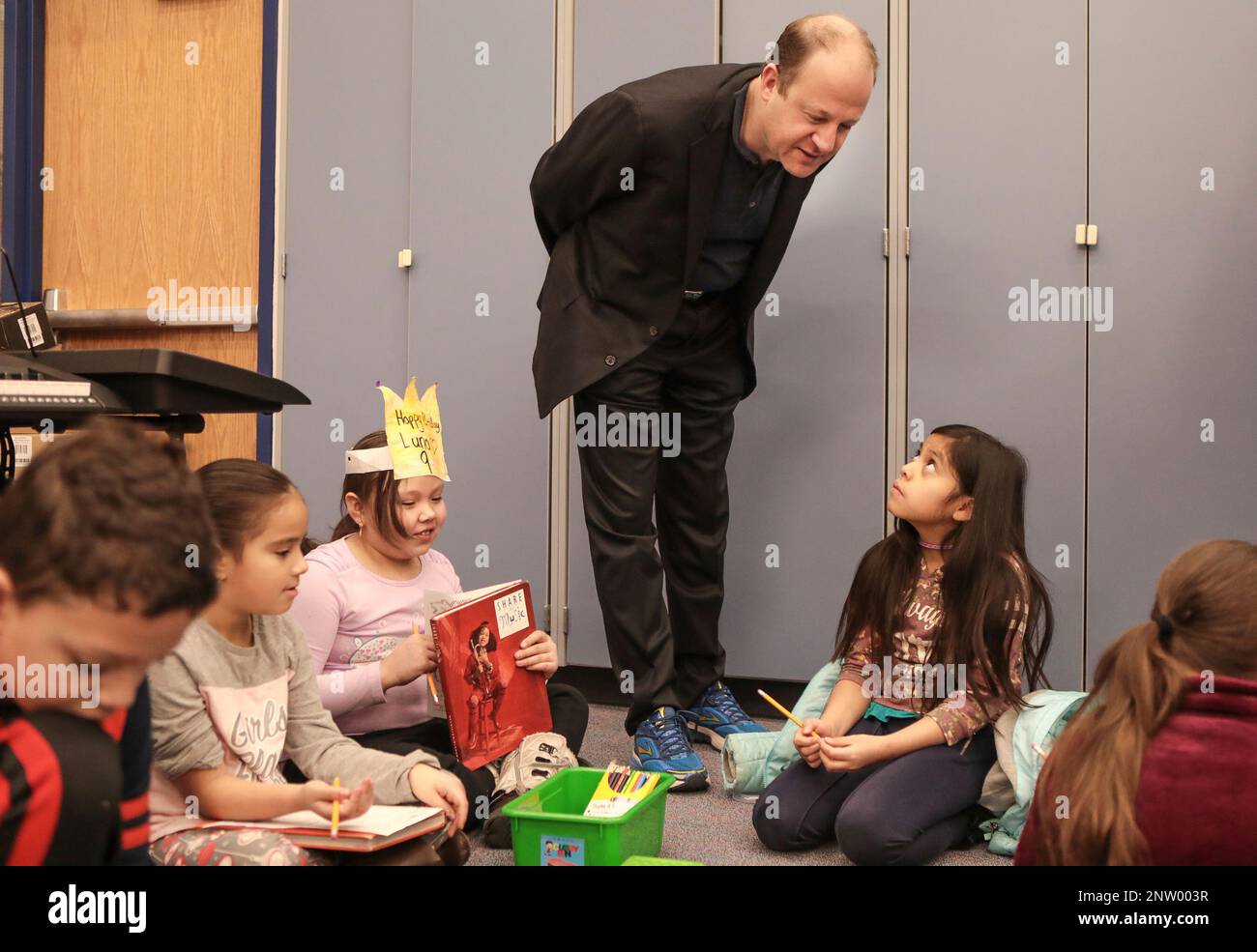 Colorado Gov. Jared Polis checks what kids are learning at Avon ...