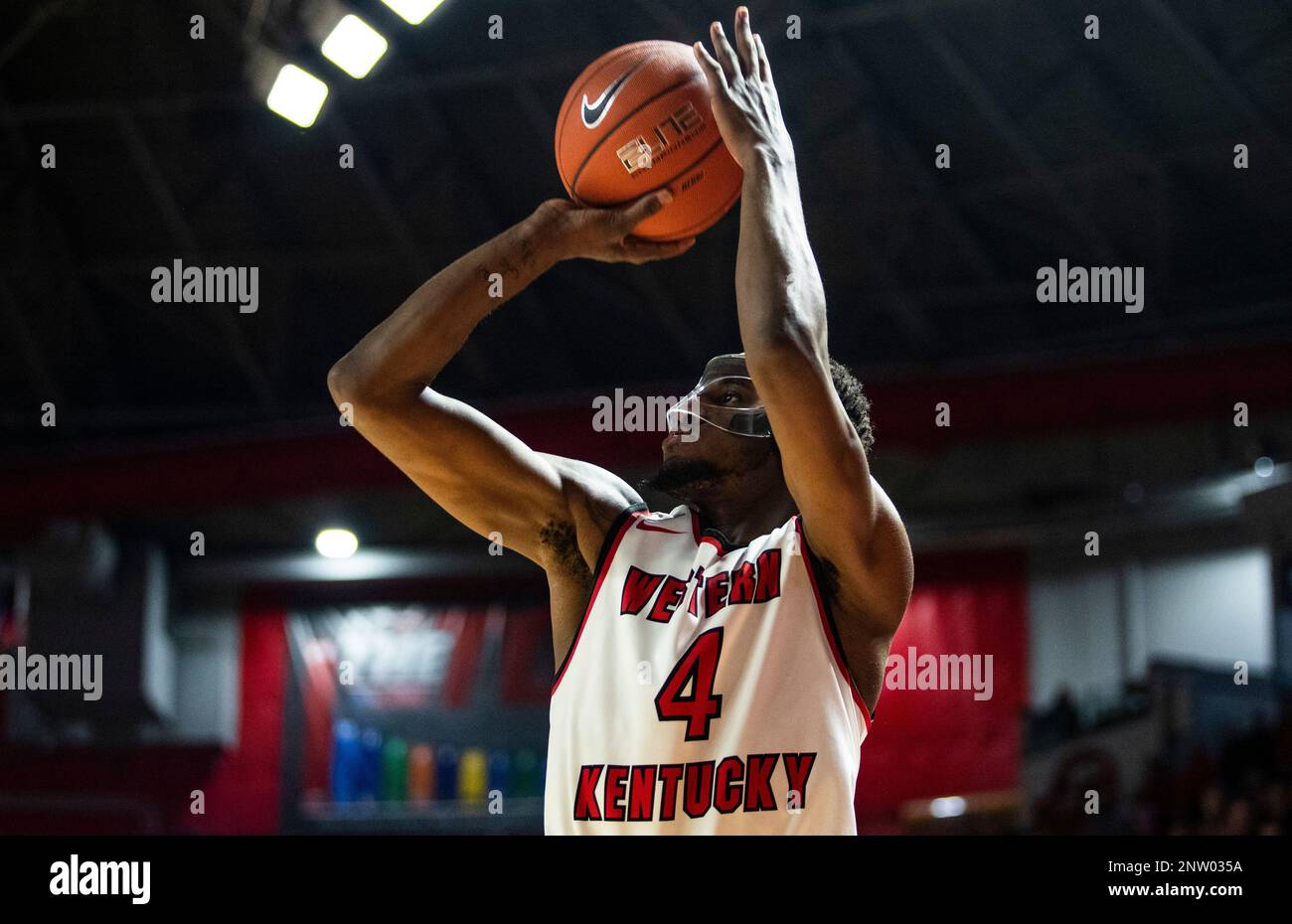 Western Kentucky Hilltoppers guard Josh Anderson (4) shoots during WKU ...