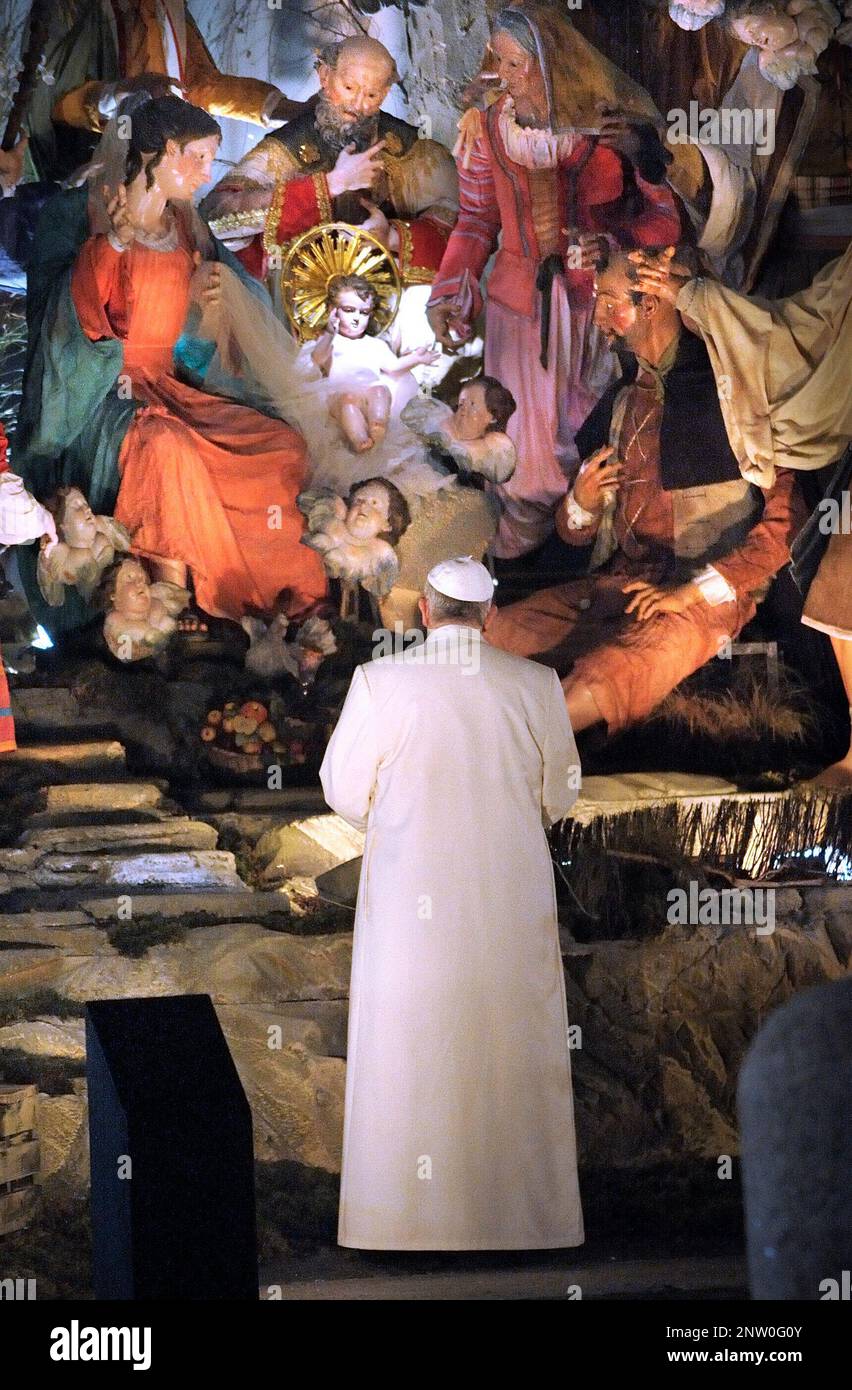 Pope francis 2013 december hi-res stock photography and images - Alamy