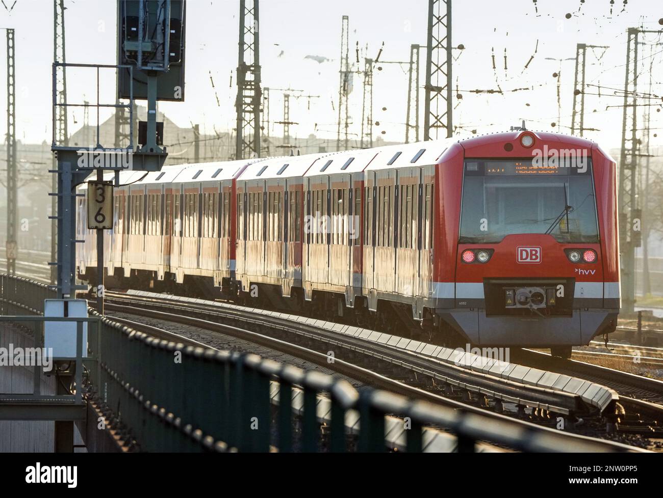 Hamburg, Germany. 06th Feb, 2023. A HVV train of the S3 line comes from ...