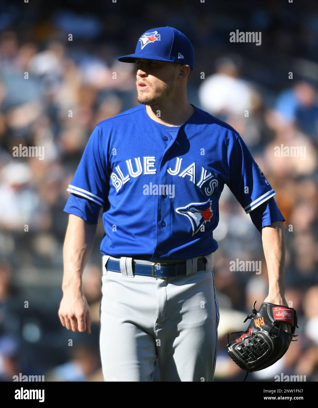 Toronto Blue Jays pitcher Ken Giles (51) during game against the New ...