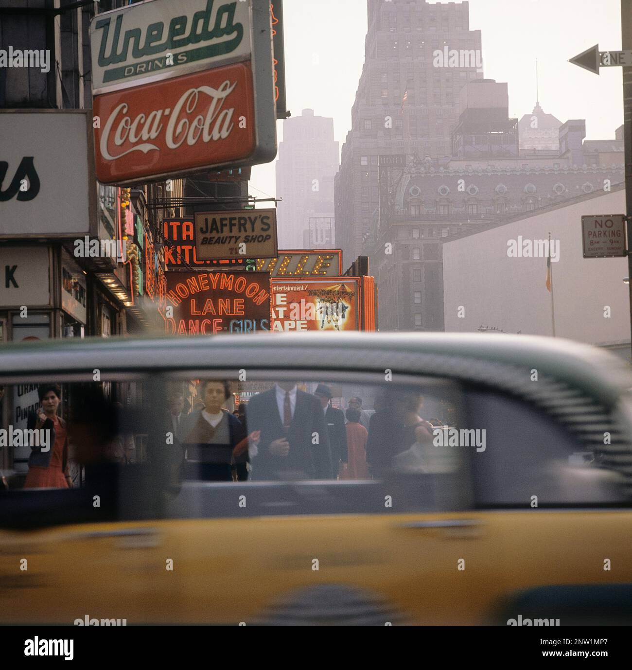 Manhattan 1960s hi-res stock photography and images - Alamy