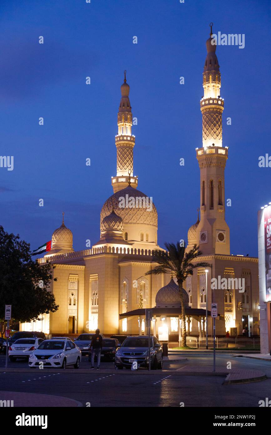 Mosque in Dubai, United Arab Emirates Stock Photo - Alamy