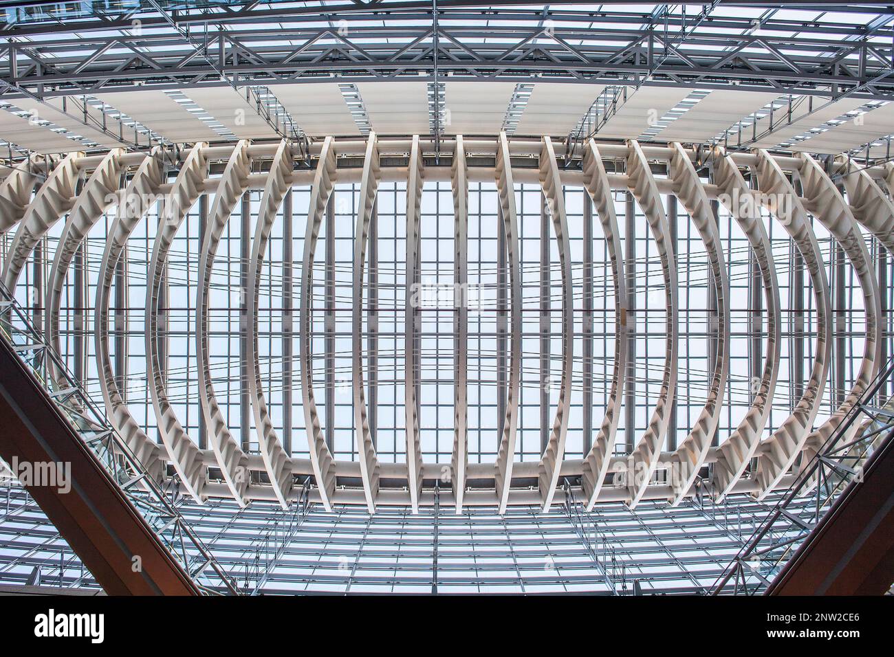 Detail, roof of Tokyo International Forum, Congress center by architect ...