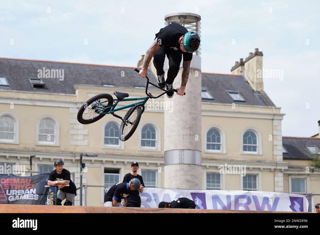 Extreme sports hi-res stock photography and images - Alamy