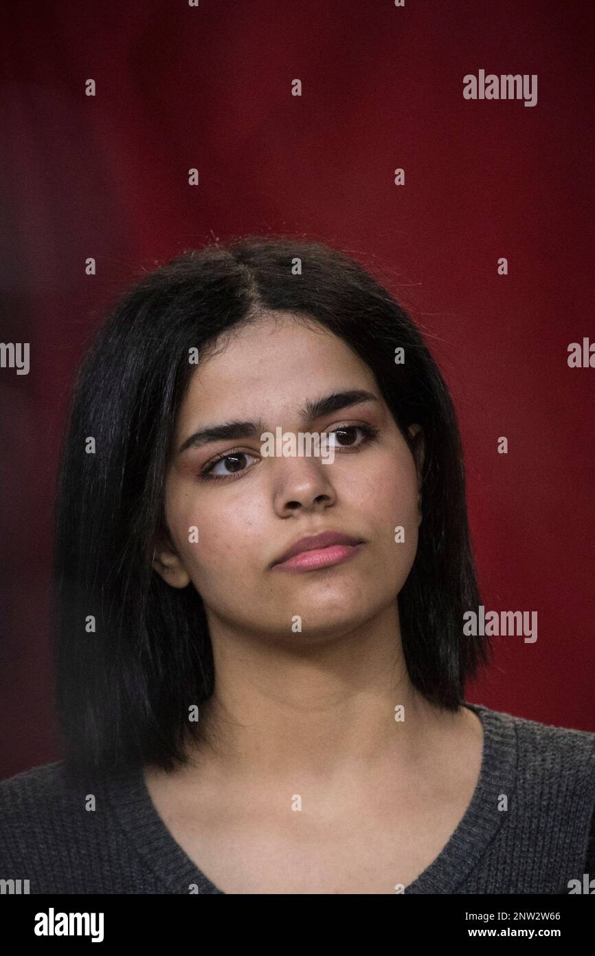 Rahaf Mohammed makes a public statement in Toronto, Tuesday, Jan. 15 ...