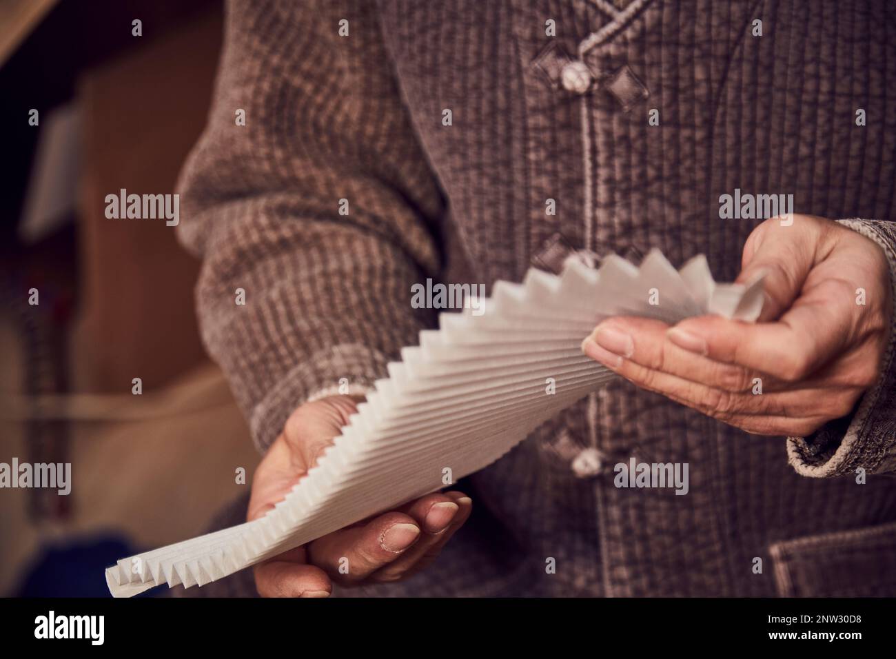 Hanji, traditional Korean paper, paper hanji fan handmade from mulberry ...