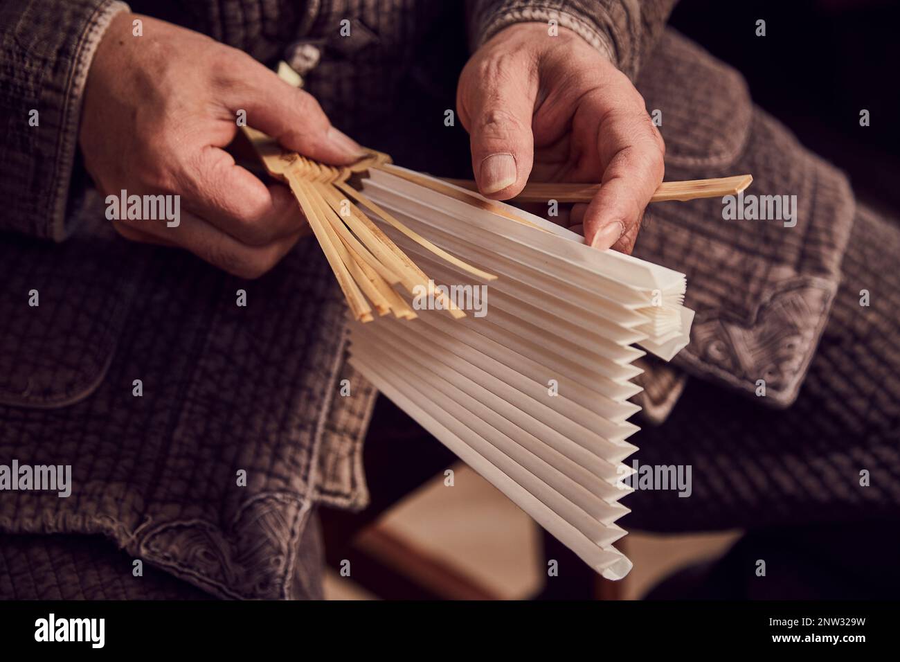 Hanji, traditional Korean paper, paper hanji fan handmade from mulberry ...