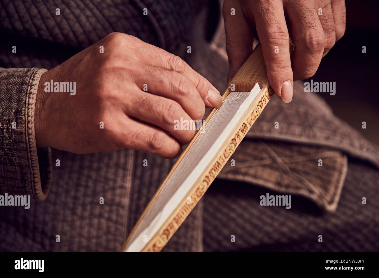 Hanji, traditional Korean paper, paper hanji fan handmade from mulberry ...