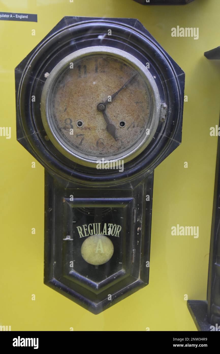 Kolkata, West Bengal, India. 28th Feb, 2023. The Regulator A clock of ...