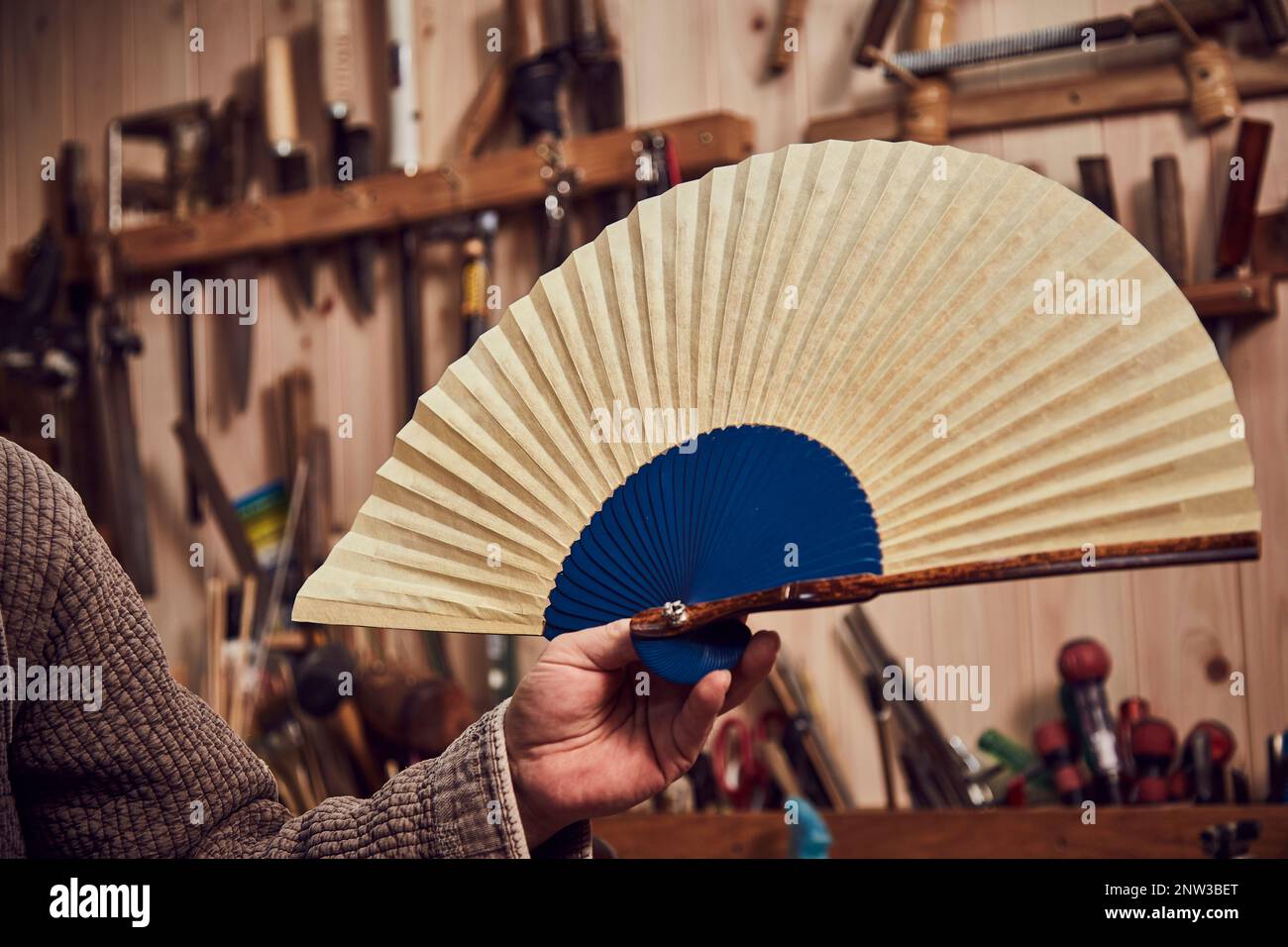 Hanji, traditional Korean paper, paper hanji fan handmade from mulberry trees, artisan Stock ...