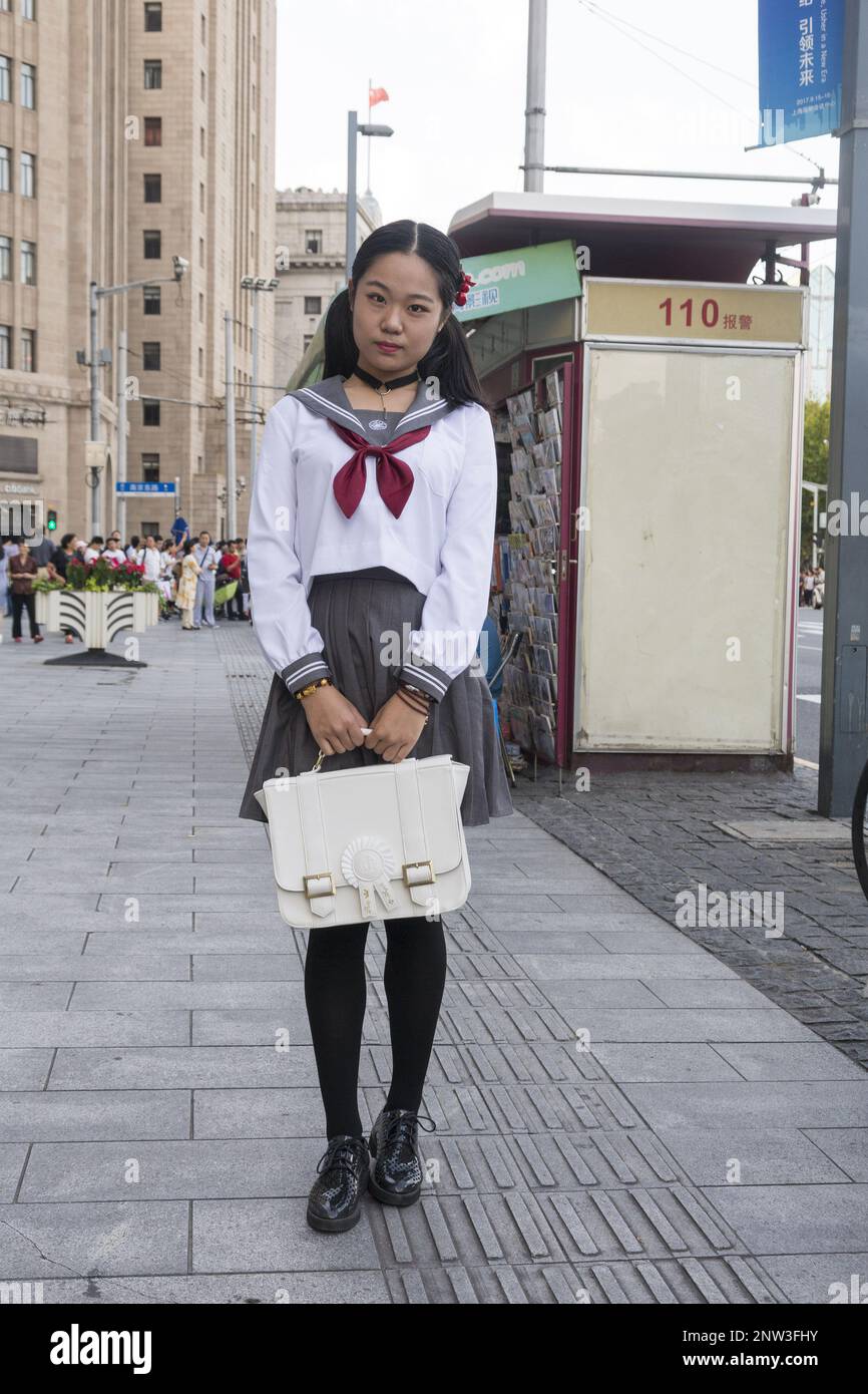Street fashion in Shanghai Stock Photo - Alamy
