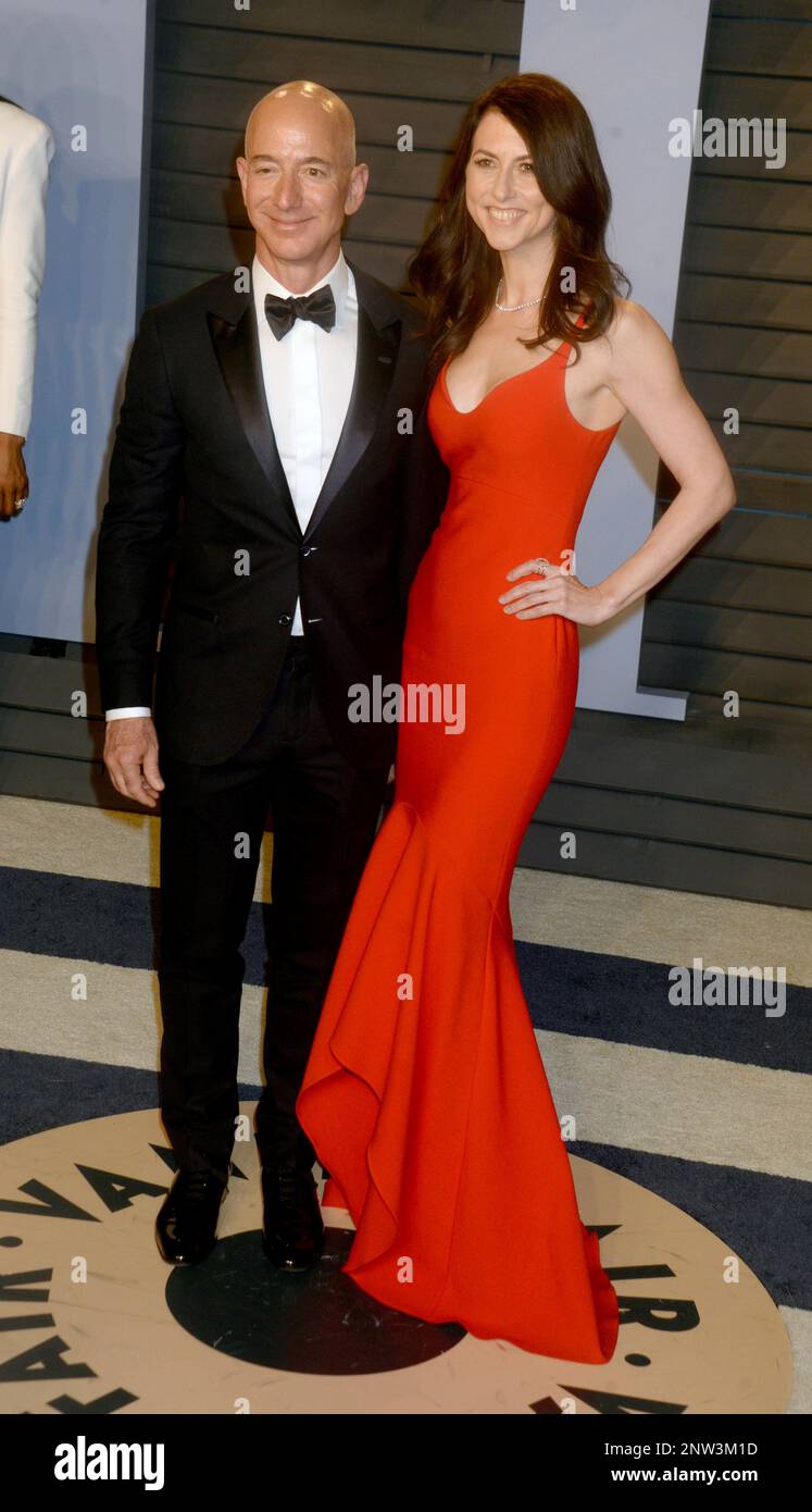 Photo by: Dennis Van Tine/STAR MAX/IPx 2019 3/4/18 Jeff Bezos and wife ...