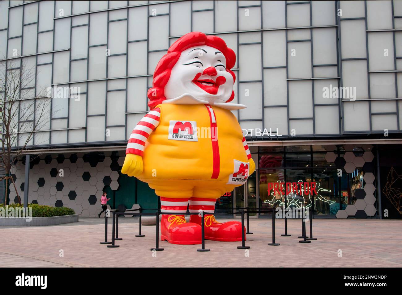 A 10 meters high ''fat Ronald McDonald'' which created by artist Ron ...