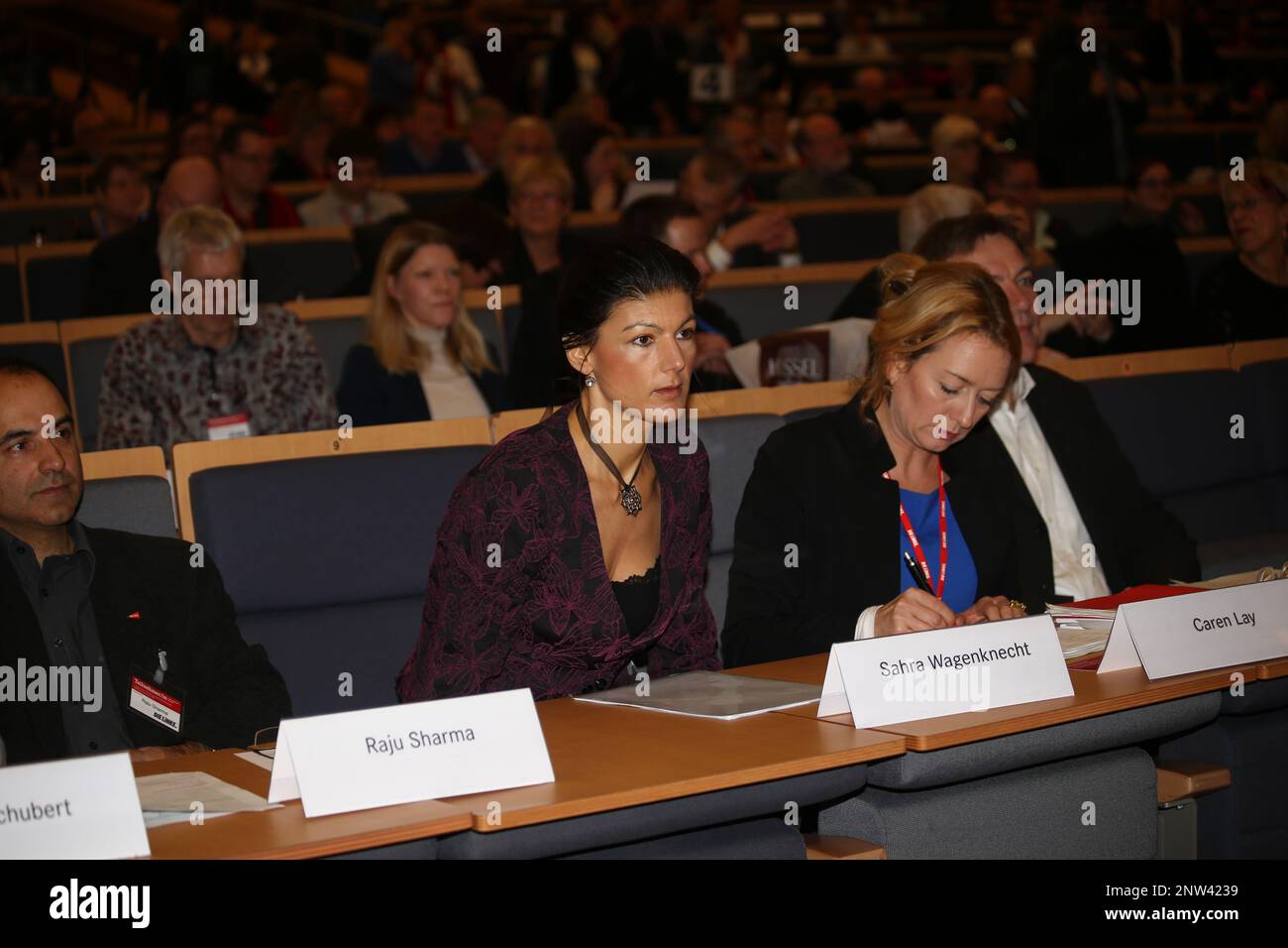 Sahra Wagenknecht und Caren Lay auf dem Parteitag der LINKEN 2014 in ...