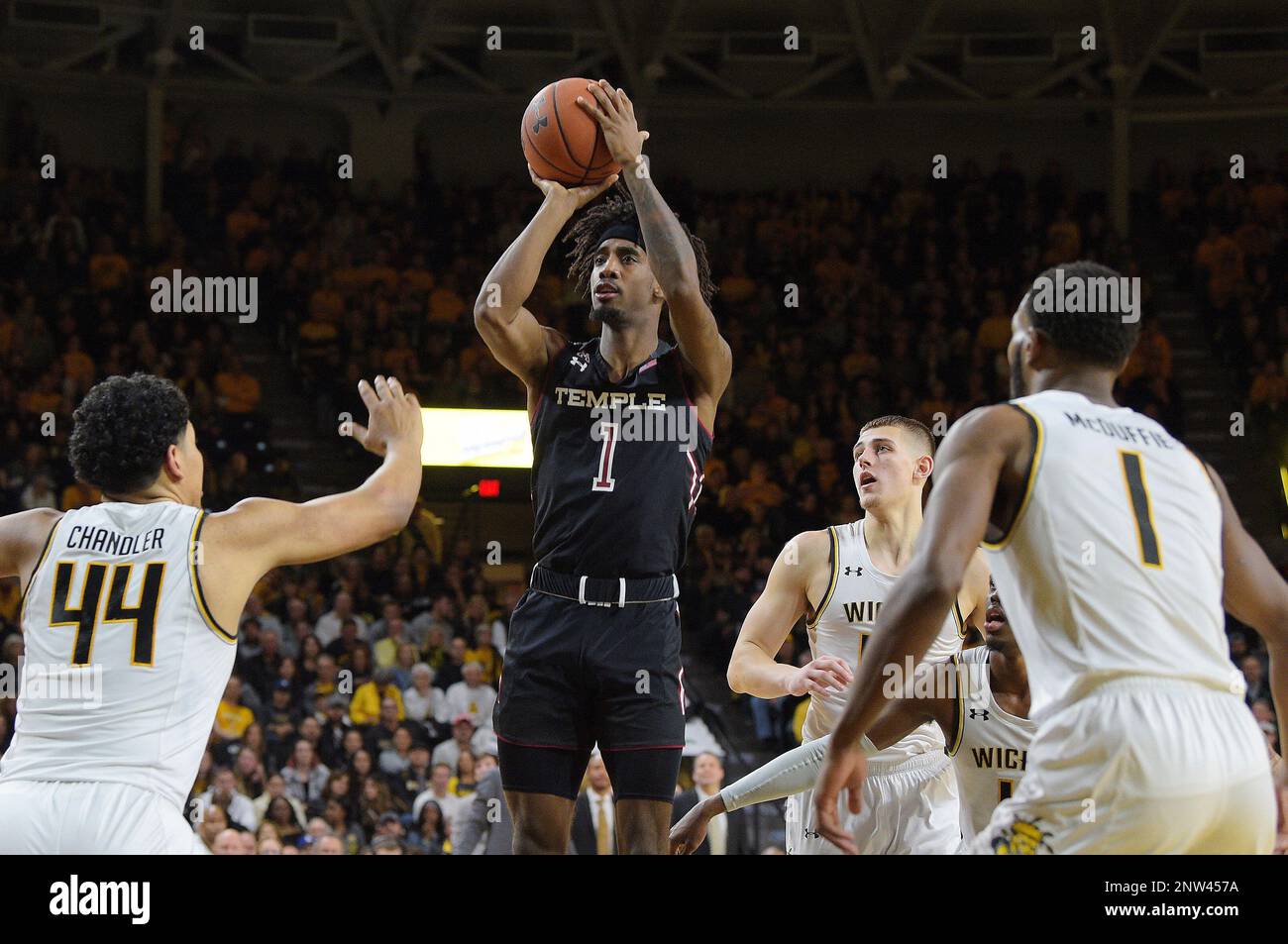 January 06, 2019: Temple Owls guard Quinton Rose (1) shoots a floater ...