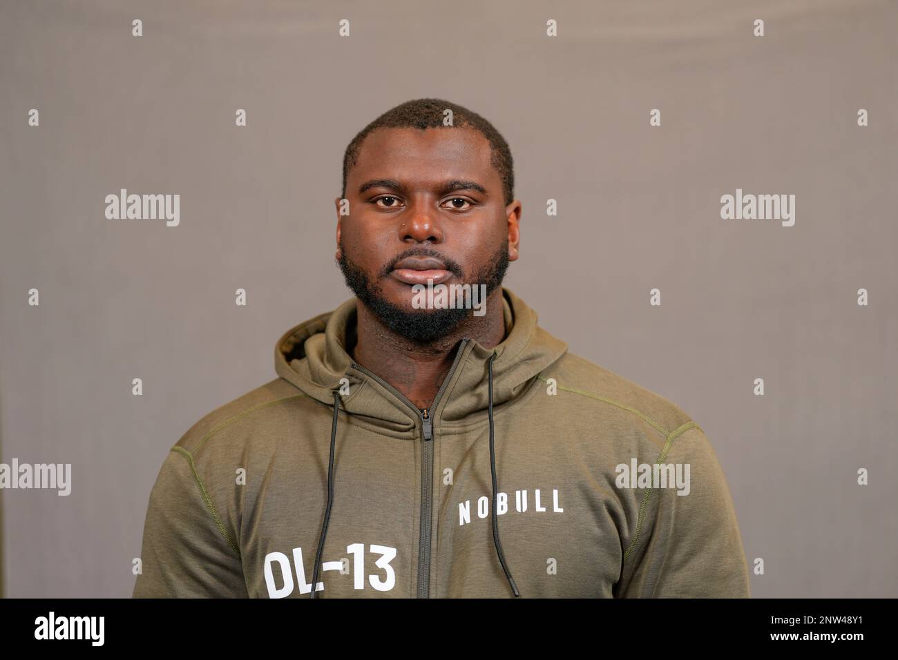 Oklahoma defensive lineman Jalen Redmond poses for a portrait at the ...