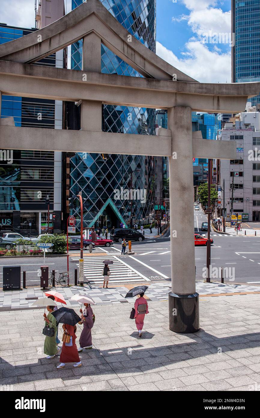 Women at main entrance of HieJinja shrine, Nagata-cho.Tokyo city, Japan ...