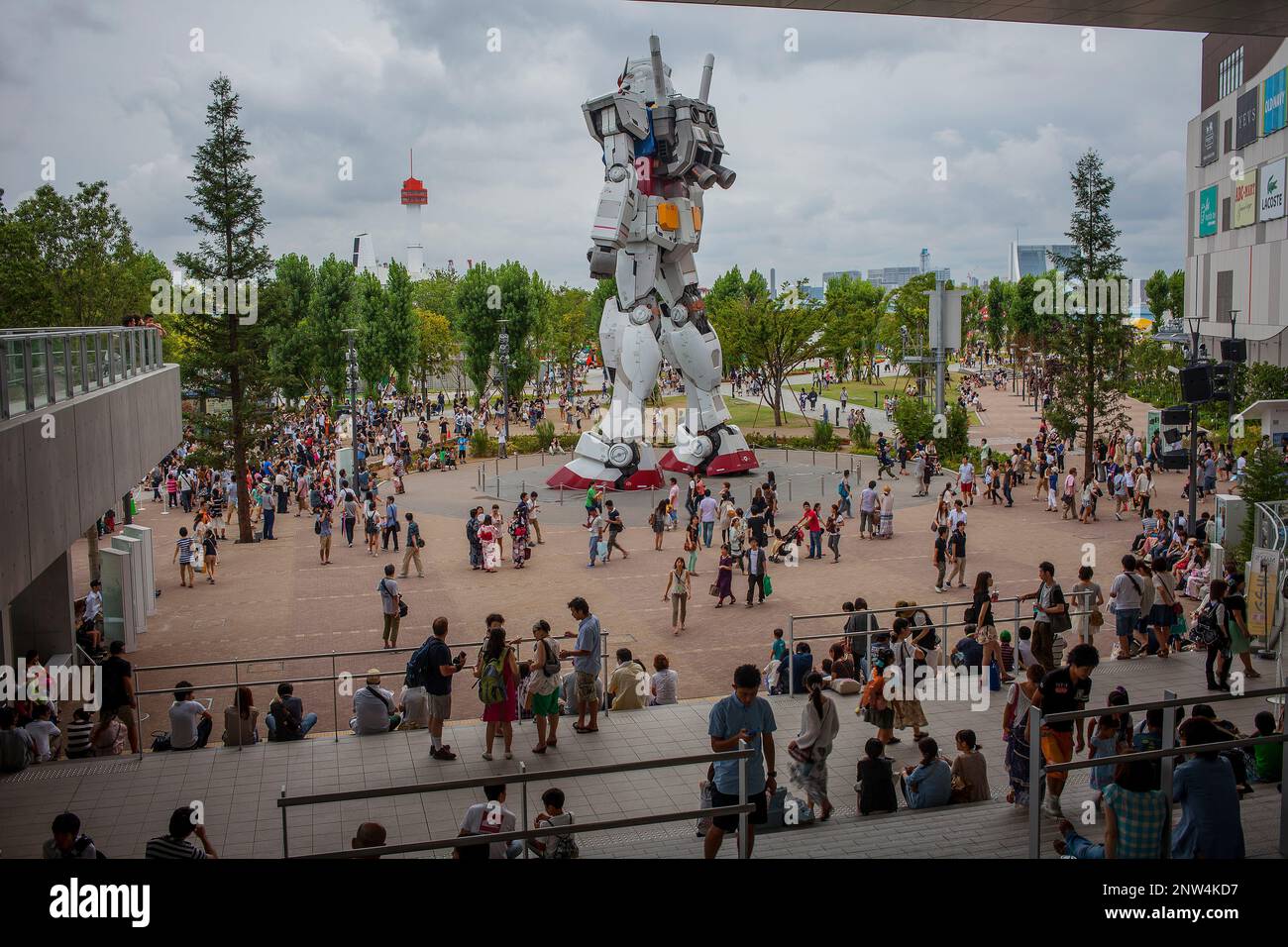 Gundam robot in Diver City Tokyo Plaza, in Odaiba (artificial island ...
