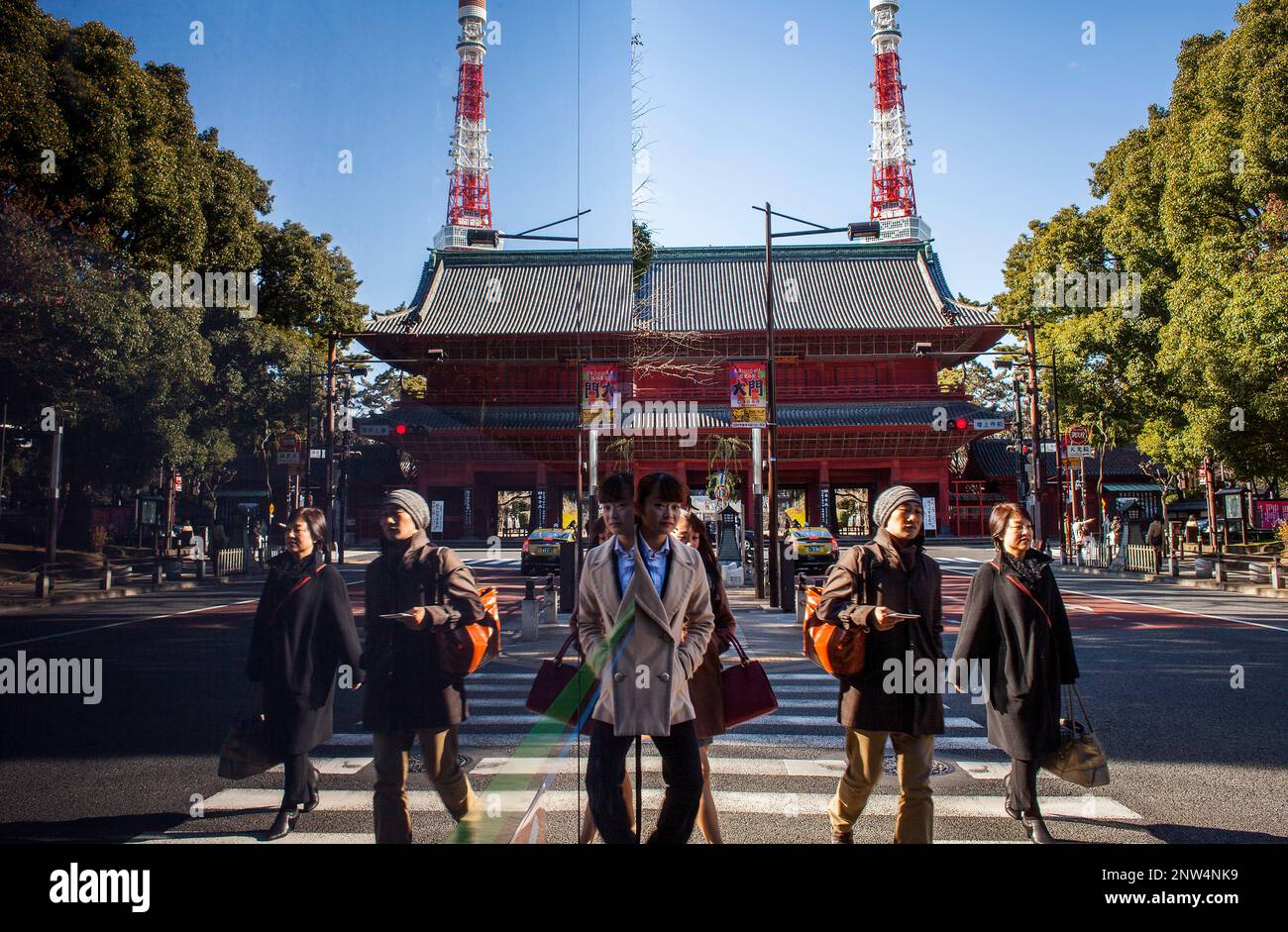 Zojoji Temple and Tokyo Tower, from Shiba Daimon ave, Tokyo, Japan ...
