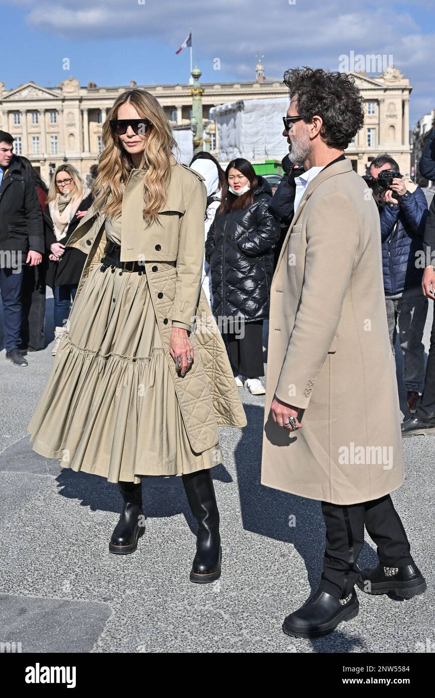 Paris, France February 28, 2023. Elle Macpherson, Doyle Bramhall II ...