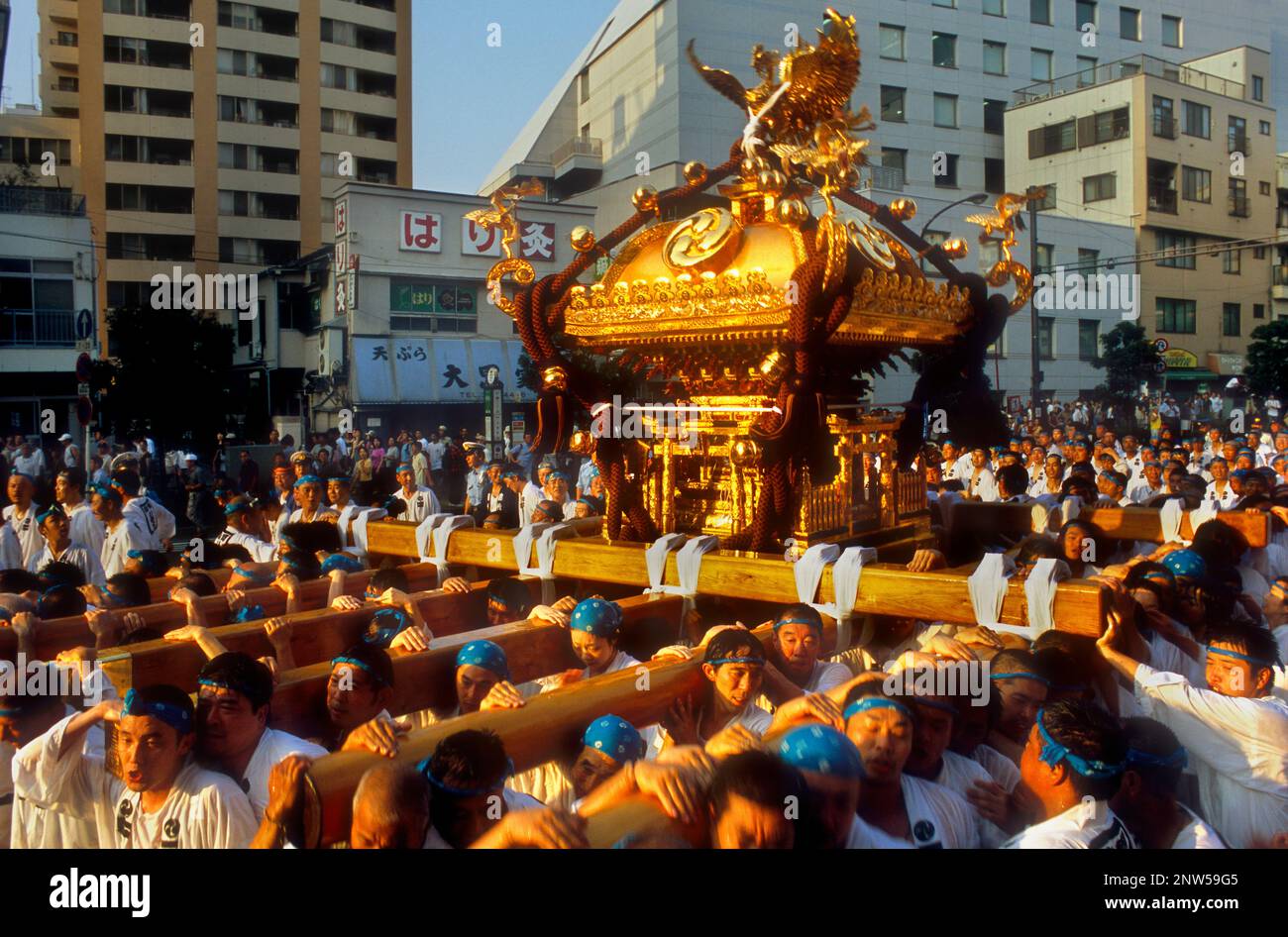 Fukagawa Hachiman Matsuri (festival-august). Procession of Mikoshi ...