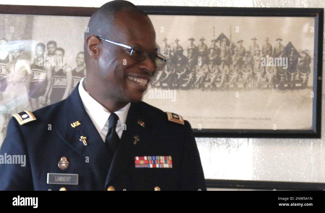 Illinois Army National Guard Chaplain (Lt. Col.) Vince Lambert speaks ...