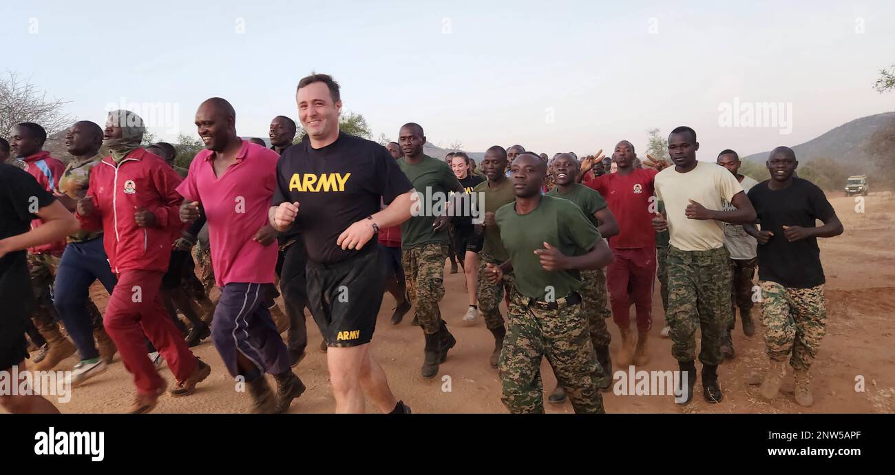 Kenya defence force kdf soldiers hi-res stock photography and images ...