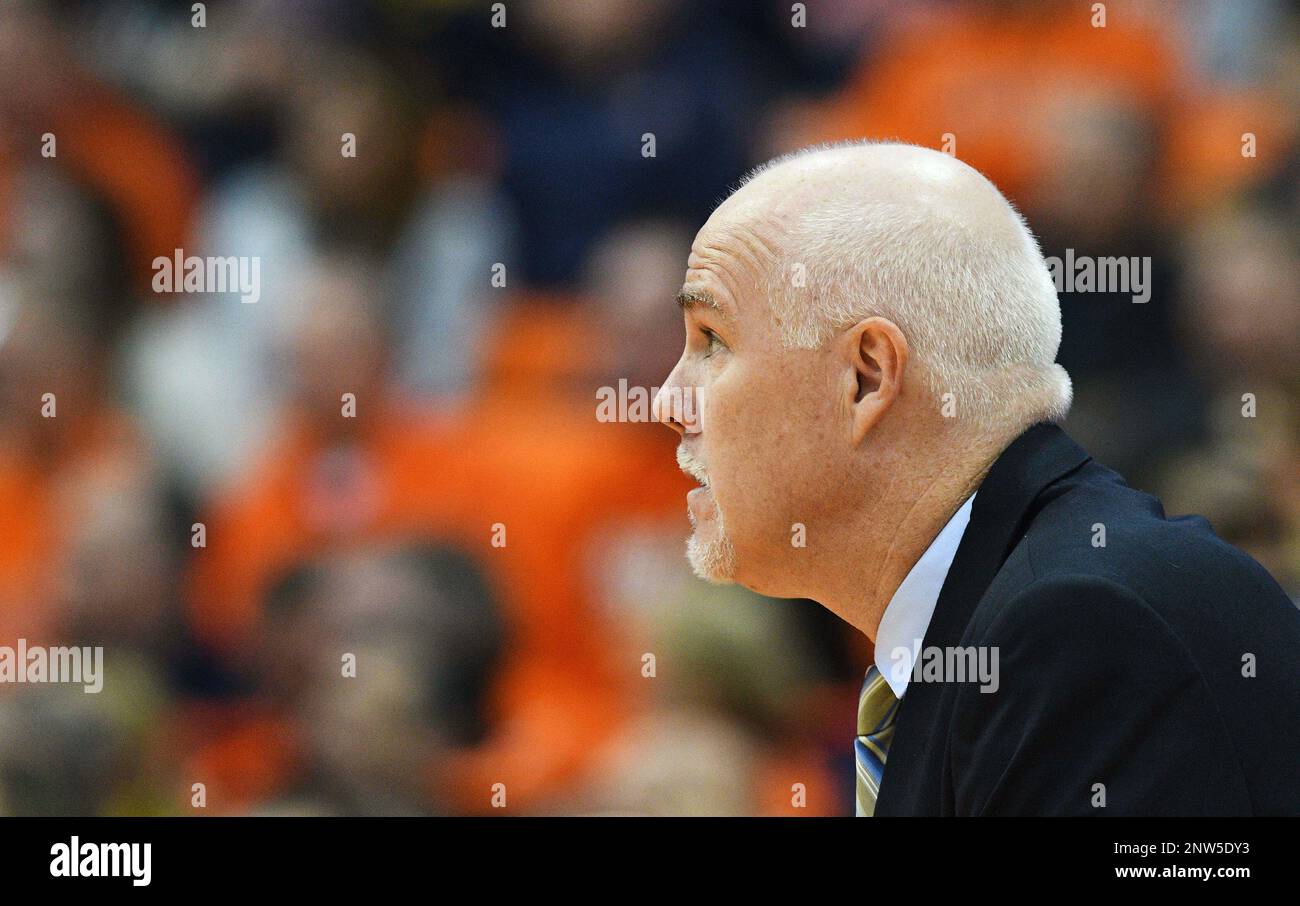 December 29, 2018: St. Bonaventure head coach Mark Schmidt during the ...