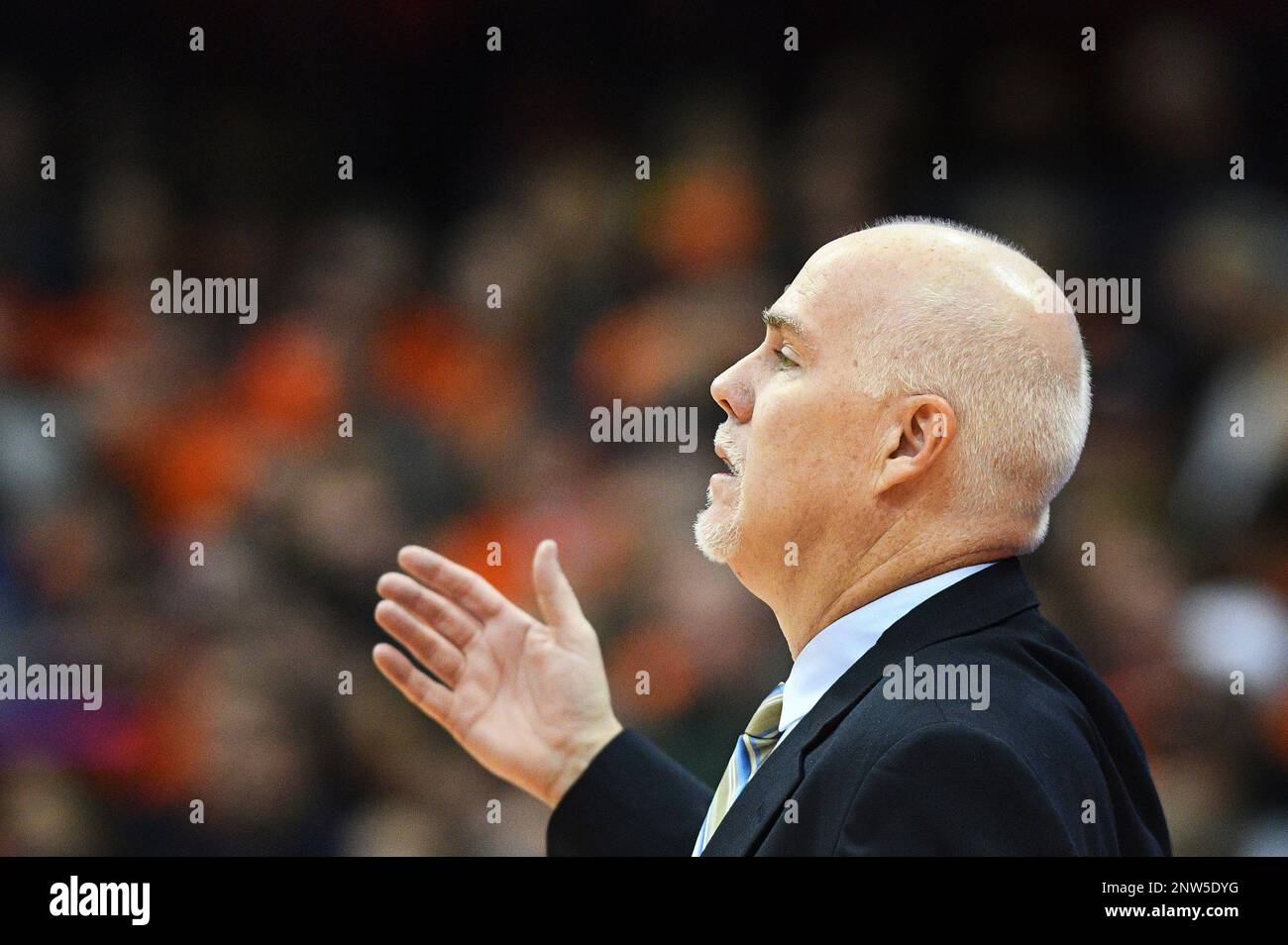 December 29, 2018: St. Bonaventure head coach Mark Schmidt during the ...