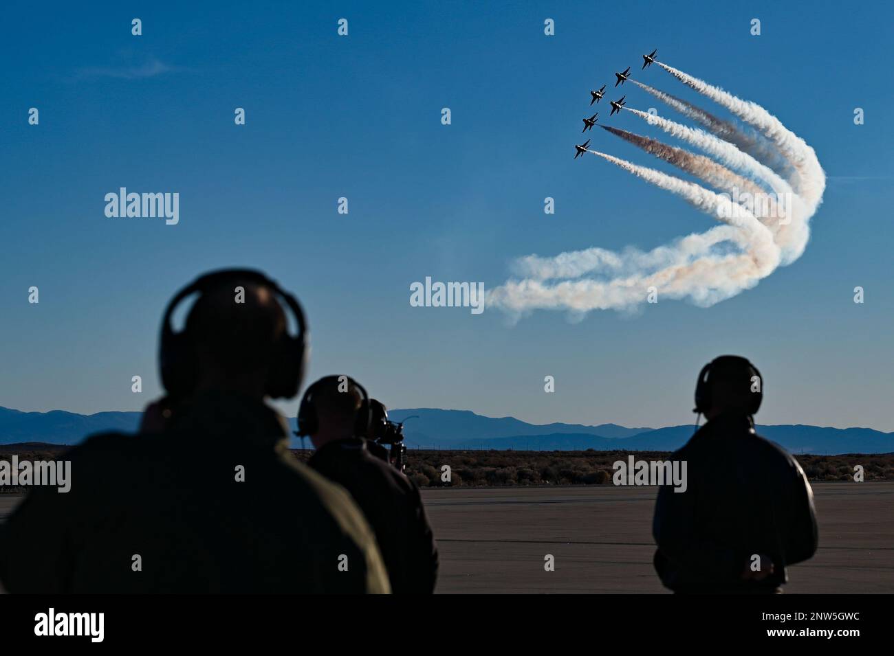 U.S. Air Force F-16 Fighting Falcons, assigned to the Thunderbirds, fly ...