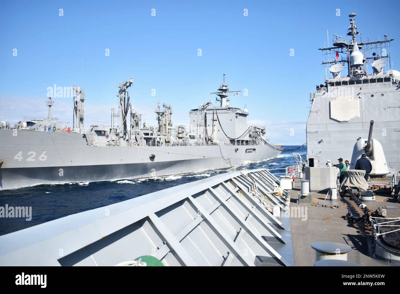 230126-N-TV933-2312 PHILIPPINE SEA (January 26, 2023) Ticonderoga-class ...
