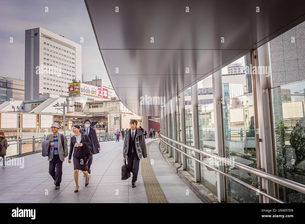 walkway that connects the building UDX with Akihabara JR station ...