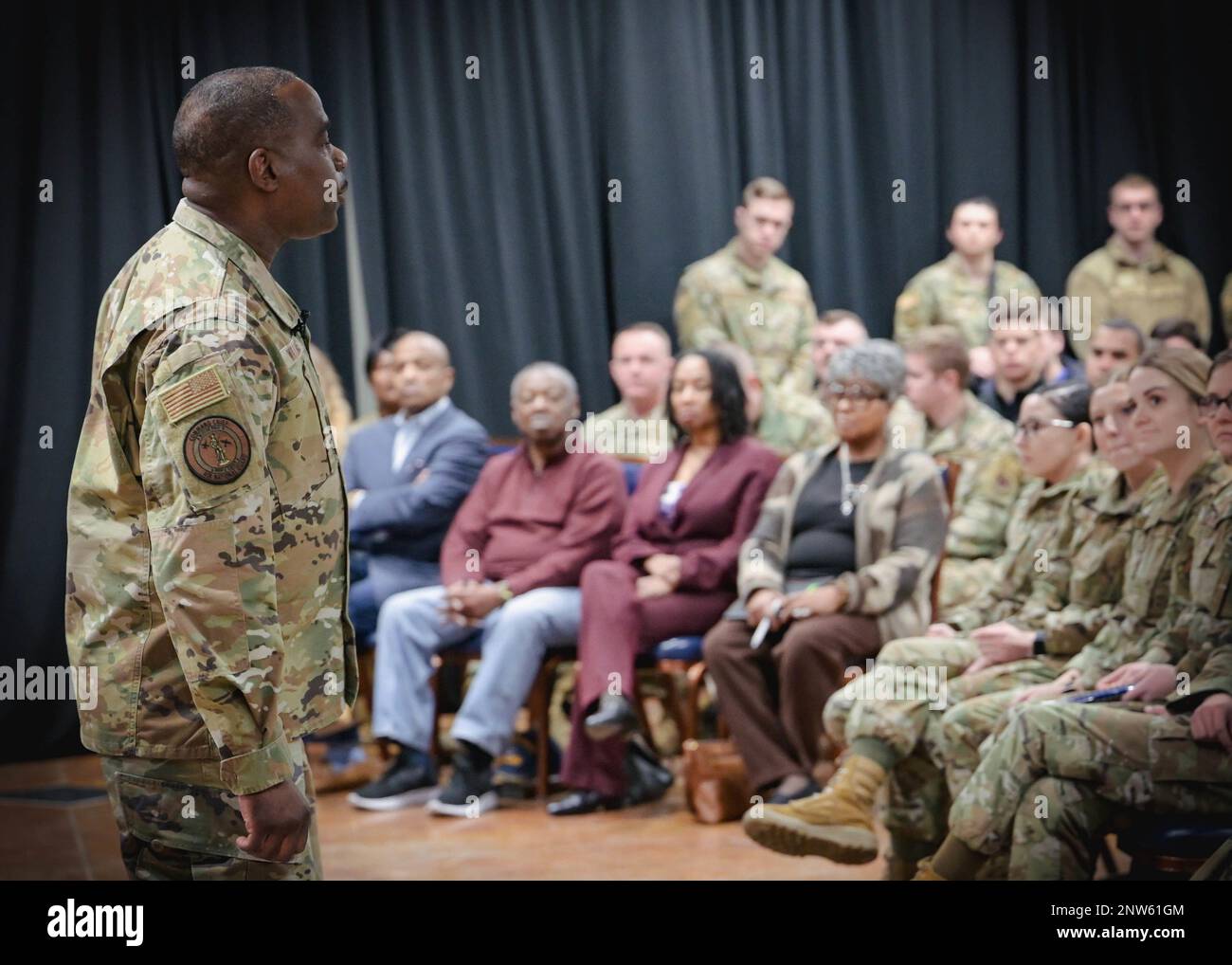 U.S. Air Force Chief Master Sgt. Maurice L. Williams, command chief ...