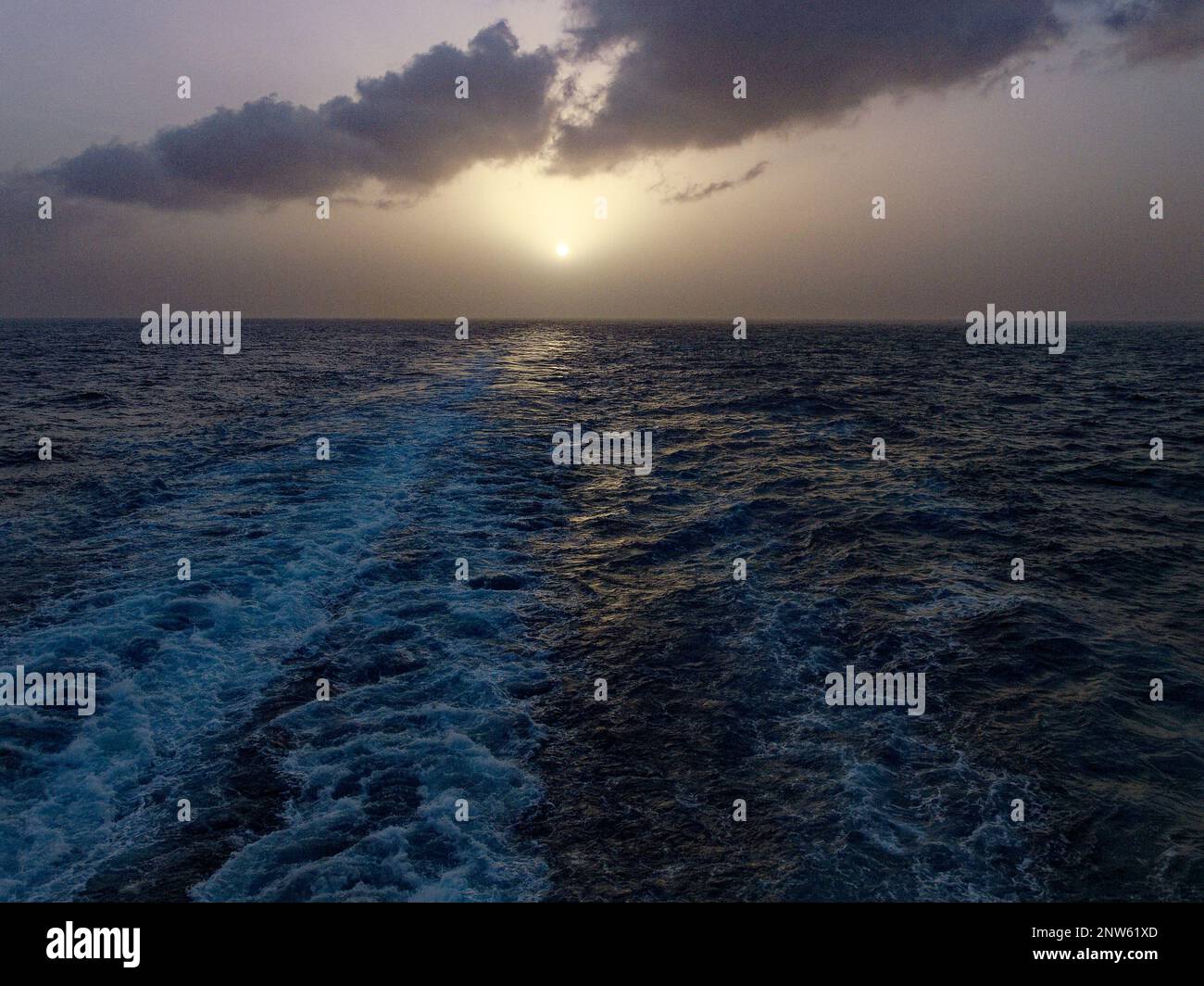 Disappearing wake hi-res stock photography and images - Alamy