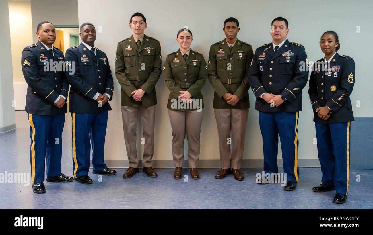 Soldiers get ready for inspection during readiness day Stock Photo - Alamy
