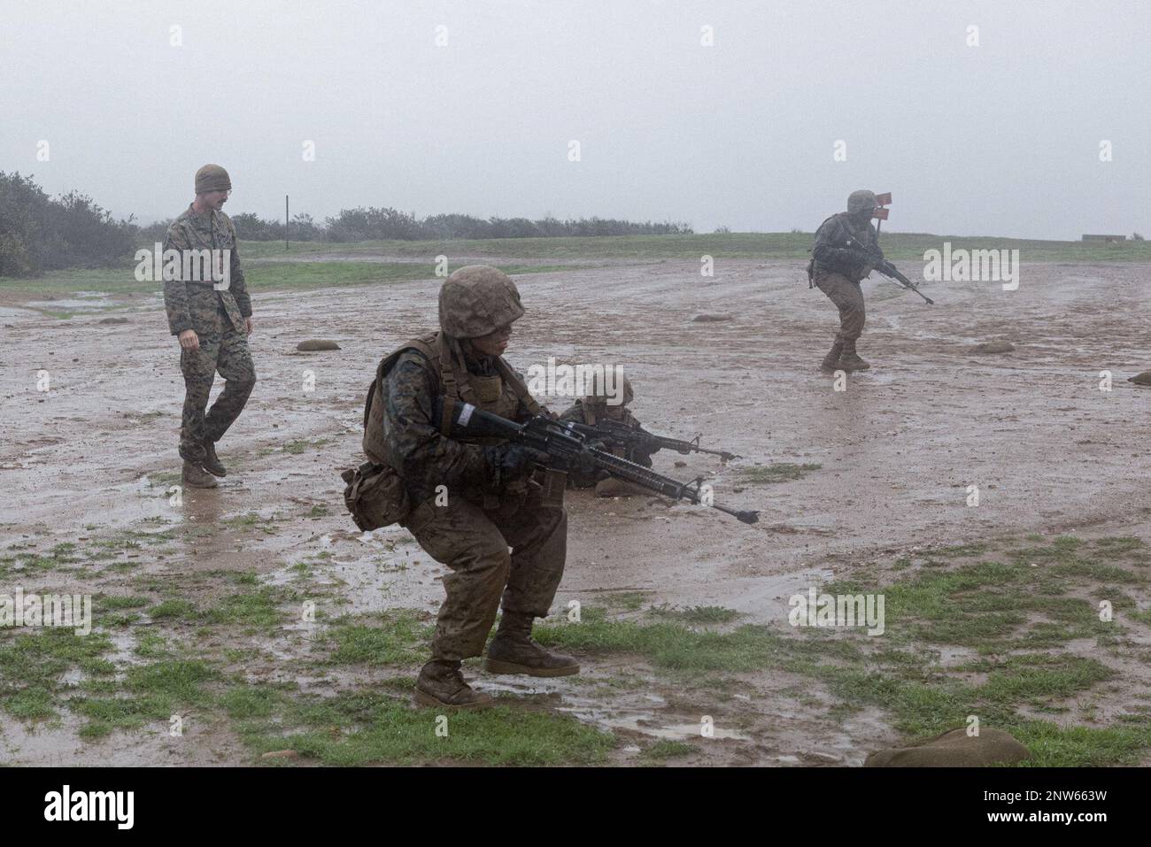 U.S. Marine Corps recruits with Bravo Company, 1st Recruit Training ...