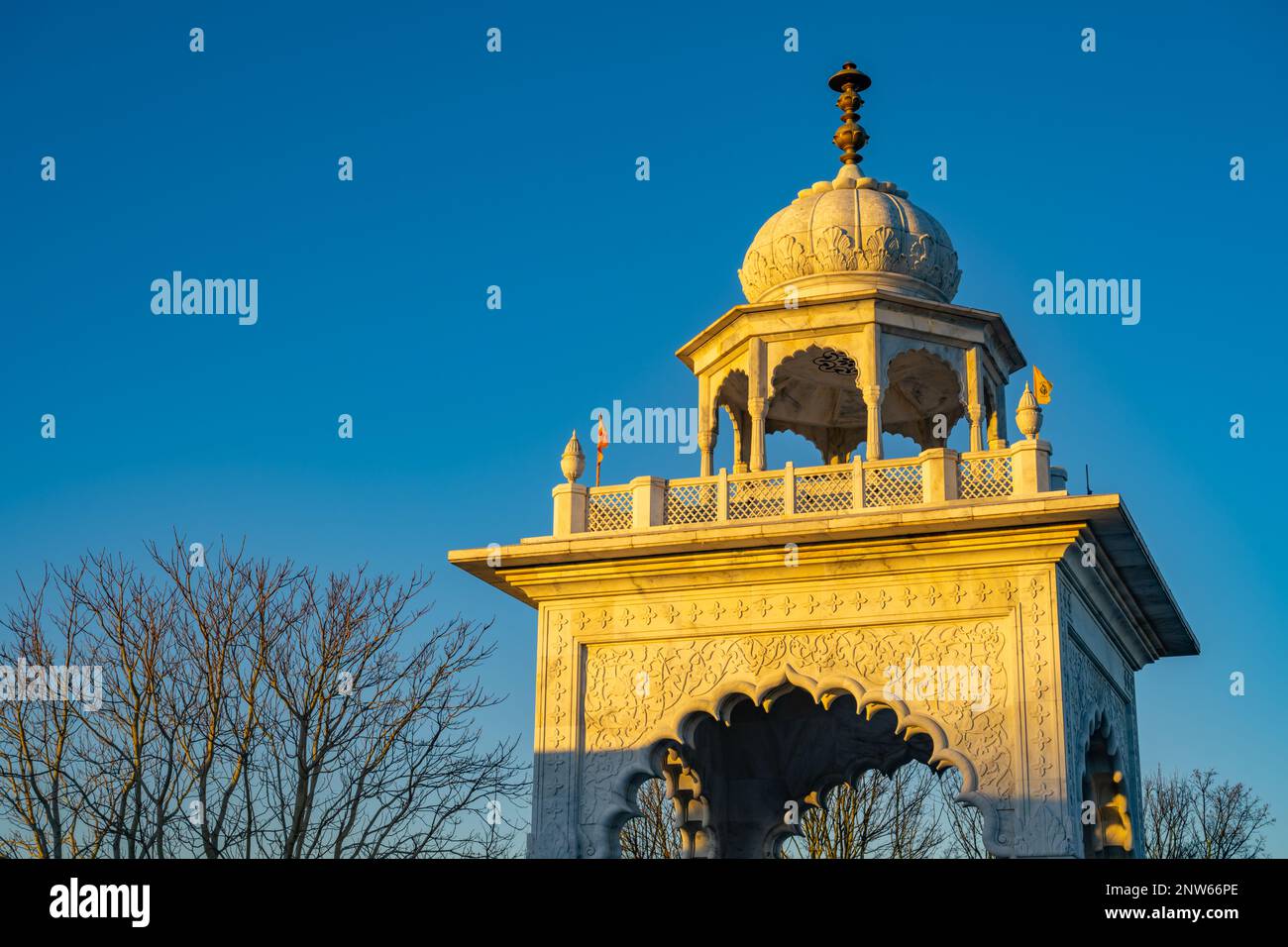 THe new Marble gate into the Sikh Gurdwara in Gravesend Kent Stock ...