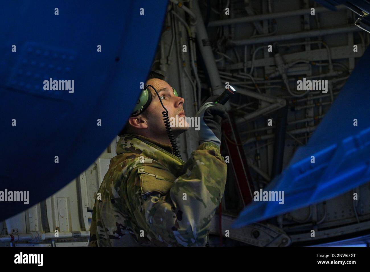 Master Sgt. Paxton Chatfield, crew chief with the 191st Aircraft ...