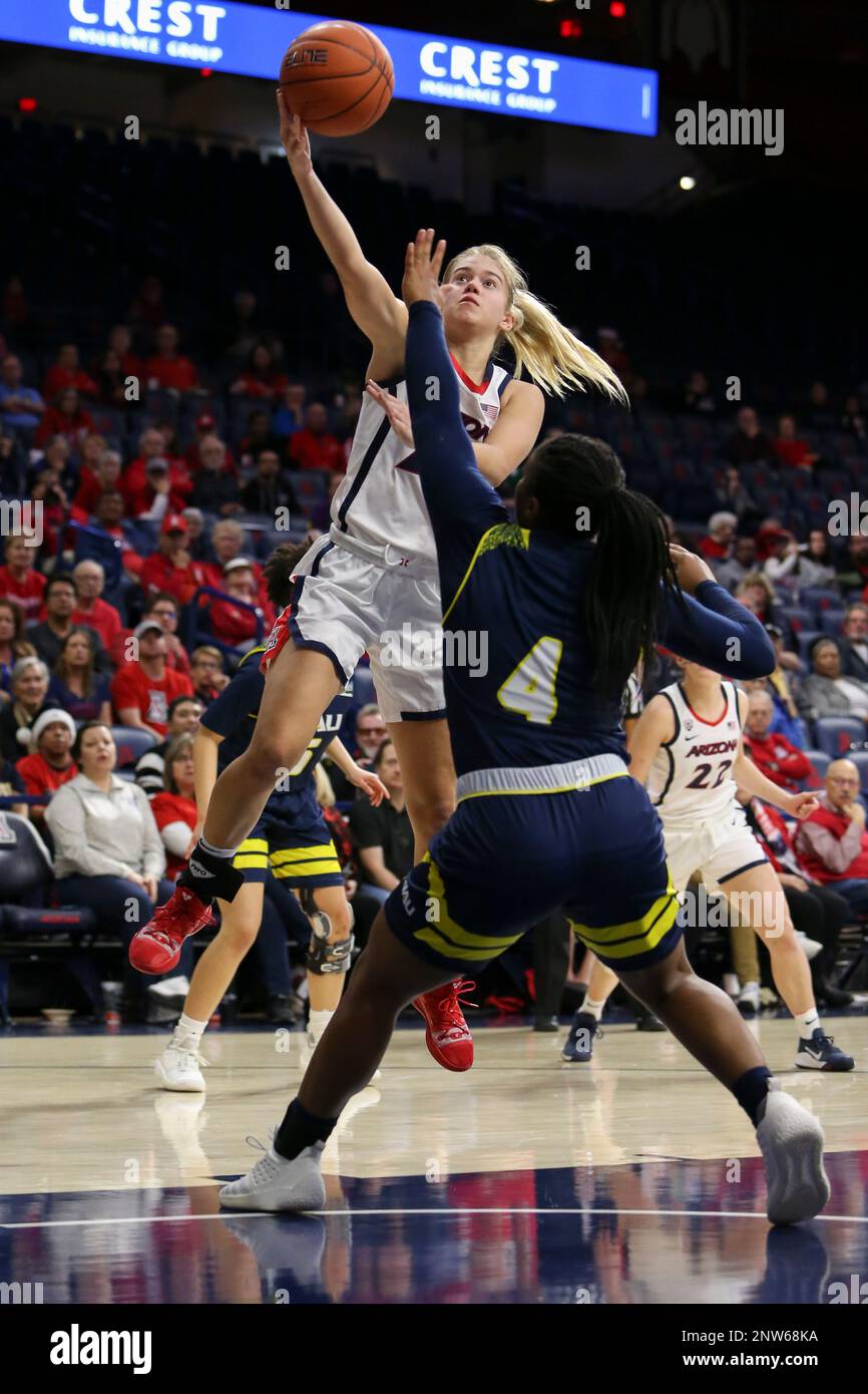 TUCSON, AZ - DECEMBER 21: Arizona Wildcats guard Bryce Nixon (24) lays ...