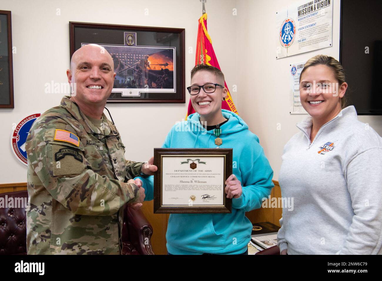 Employee recognition awards hi-res stock photography and images - Alamy