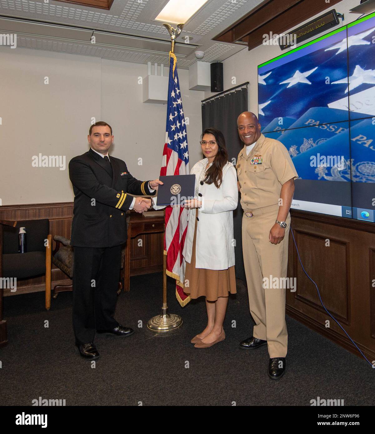 Capt. David Adams, Commander, Fleet Activities Sasebo (CFAS), Lt ...